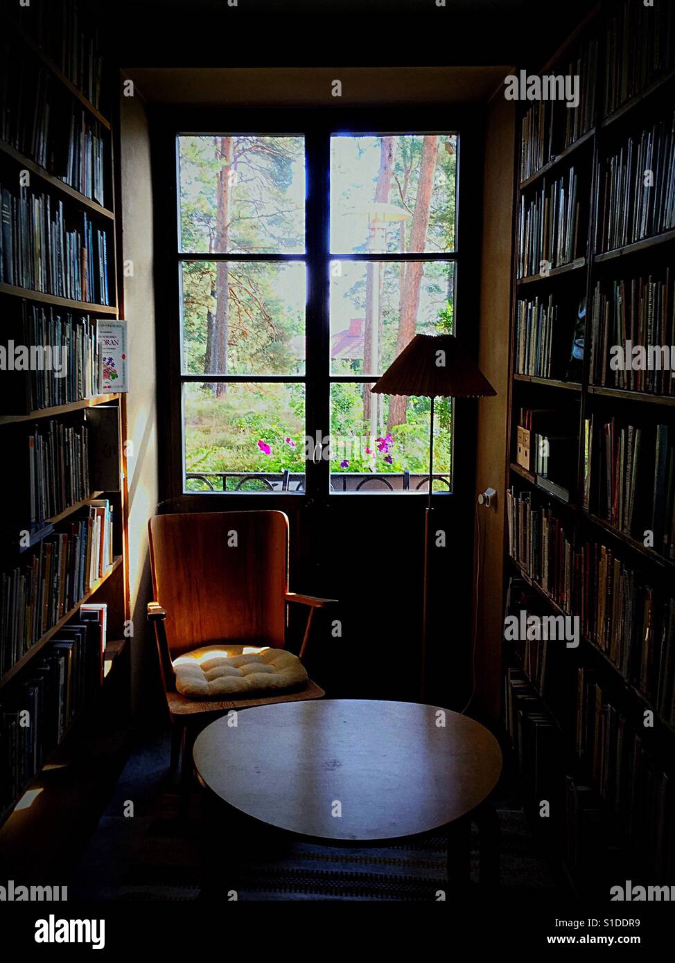 Reading corner hi-res stock photography and images - Alamy