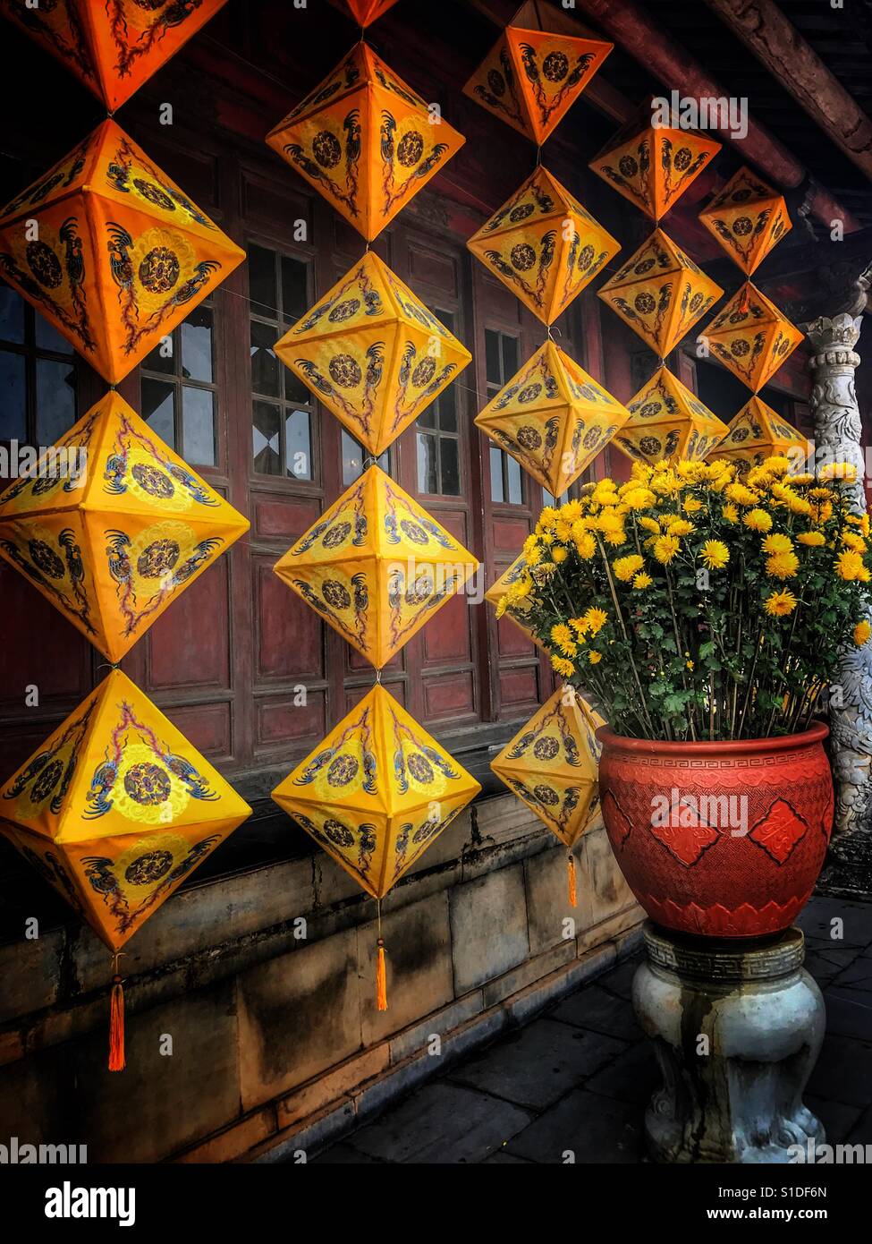 Vietnam lanterns hi-res stock photography and images - Alamy
