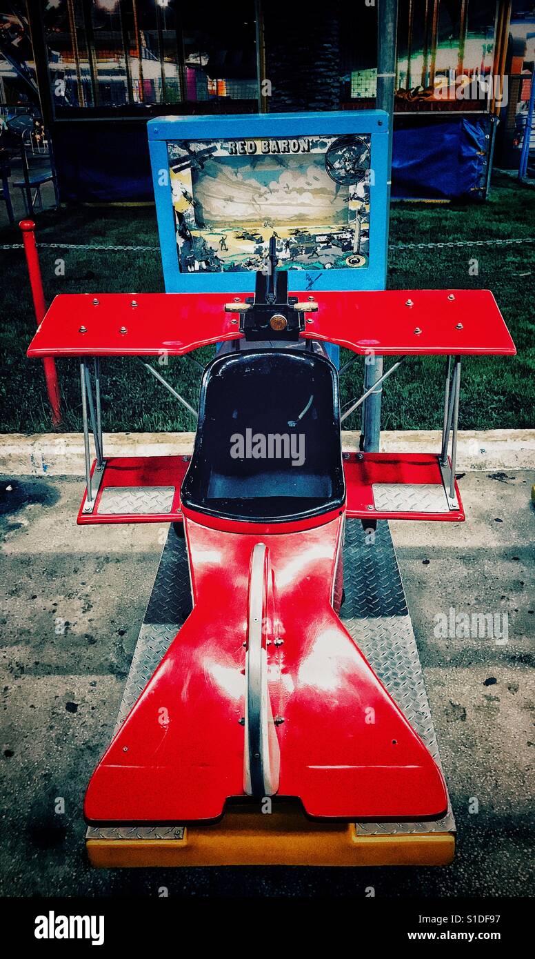 Coin operated ride hi-res stock photography and images - Alamy