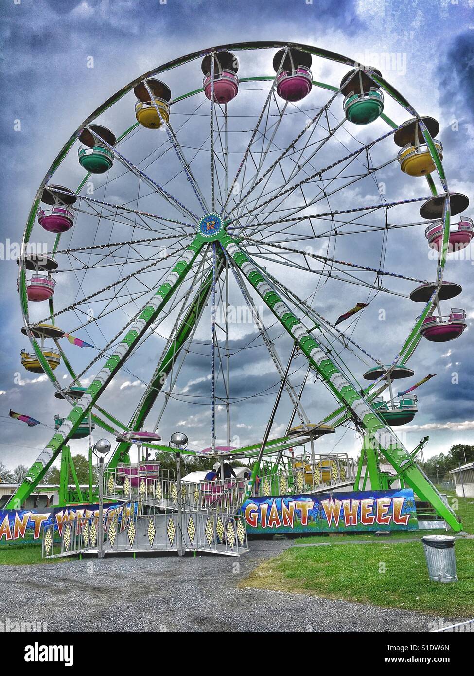 Carnival ferris wheel hi-res stock photography and images - Alamy
