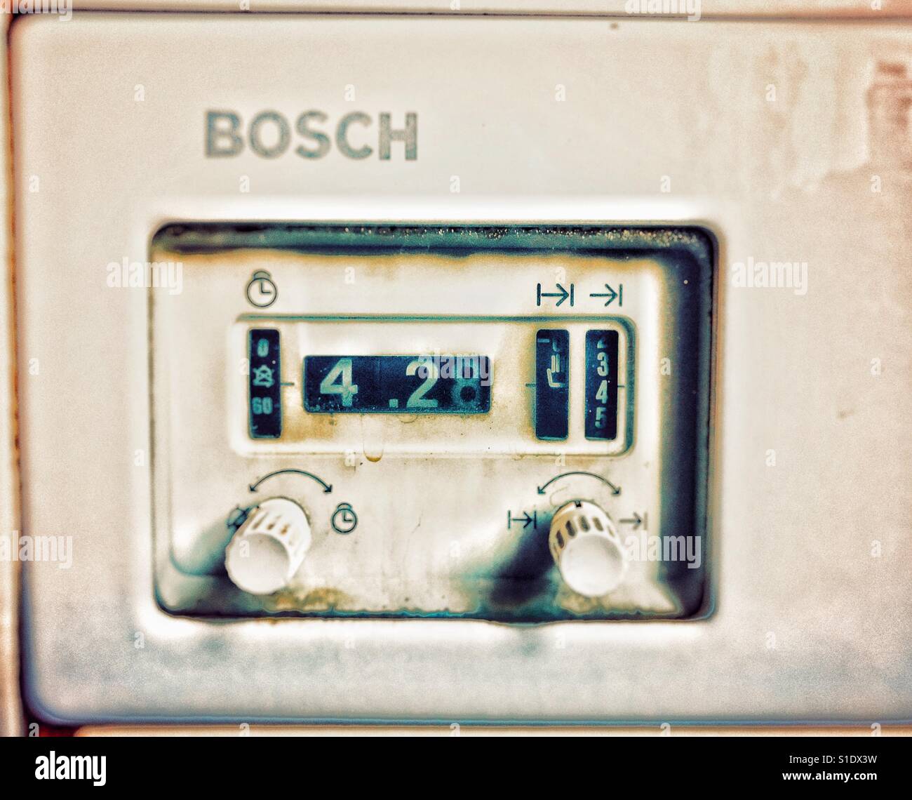 Vintage kitchen oven hi-res stock photography and images - Alamy