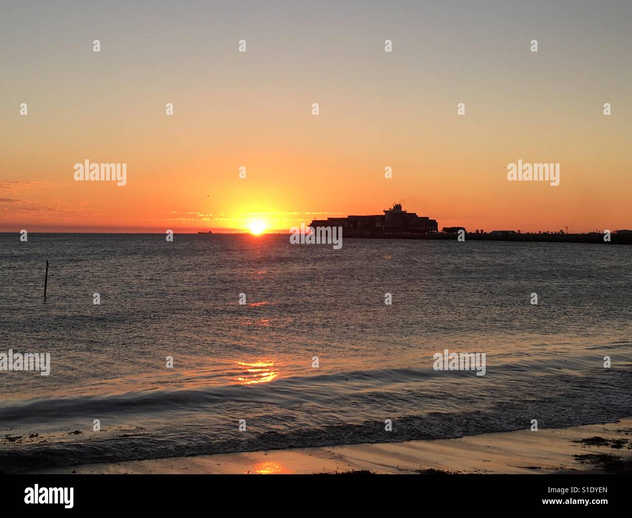 Fremantle port beach hi-res stock photography and images - Alamy