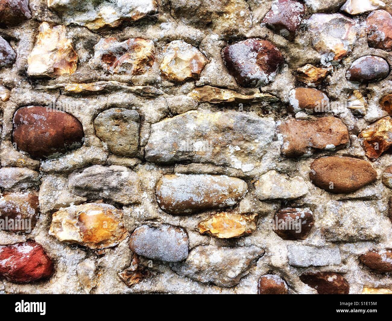 Flint and cobble wall Stock Photo - Alamy
