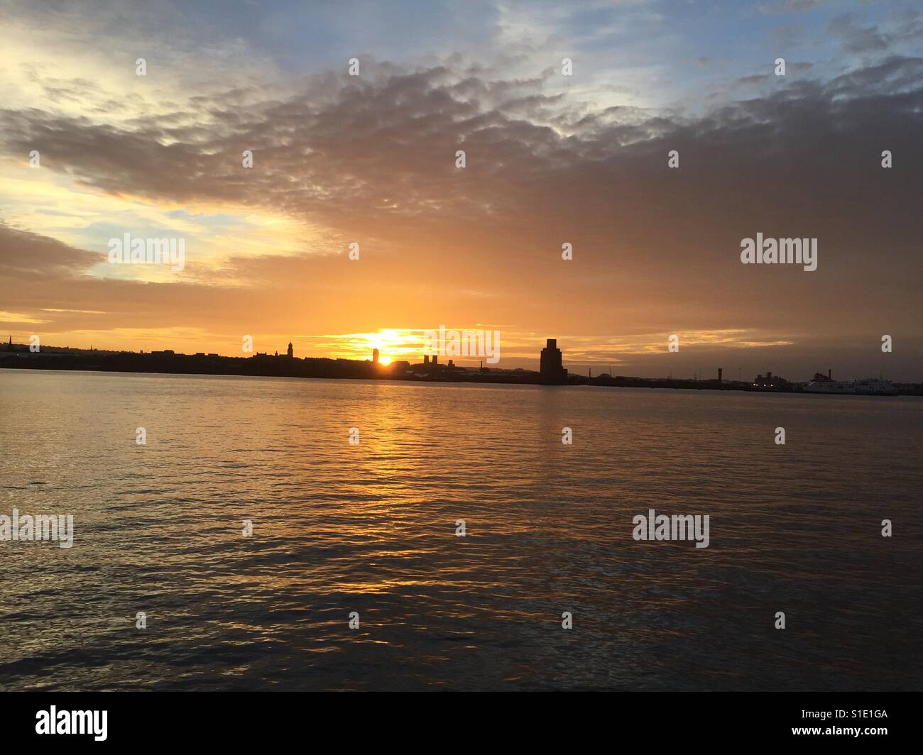 Wirral sunset hi-res stock photography and images - Alamy