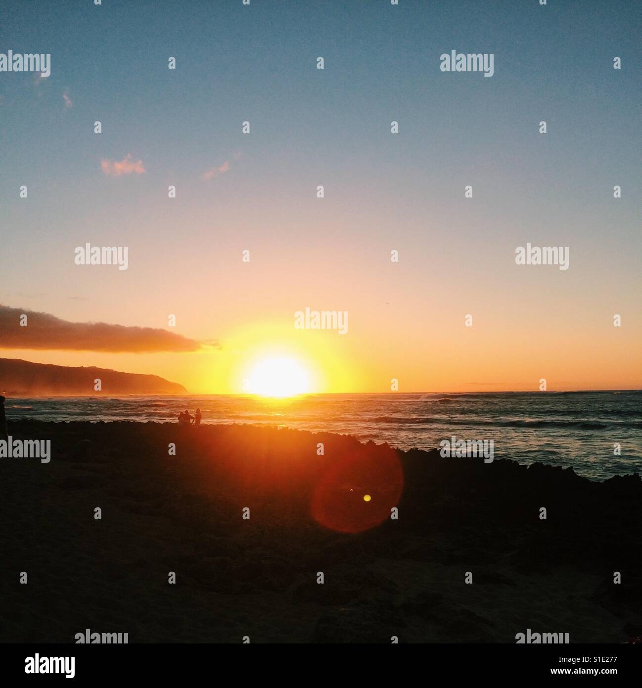 Hawaii sunset ocean hi-res stock photography and images - Alamy