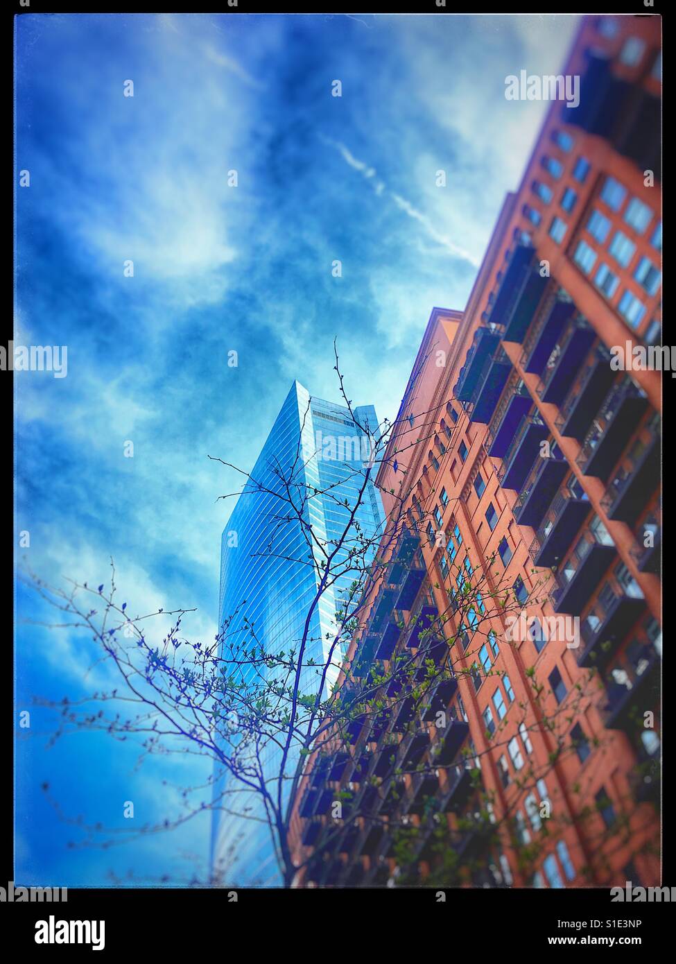 Good morning, Chicago! Looking up Stock Photo - Alamy