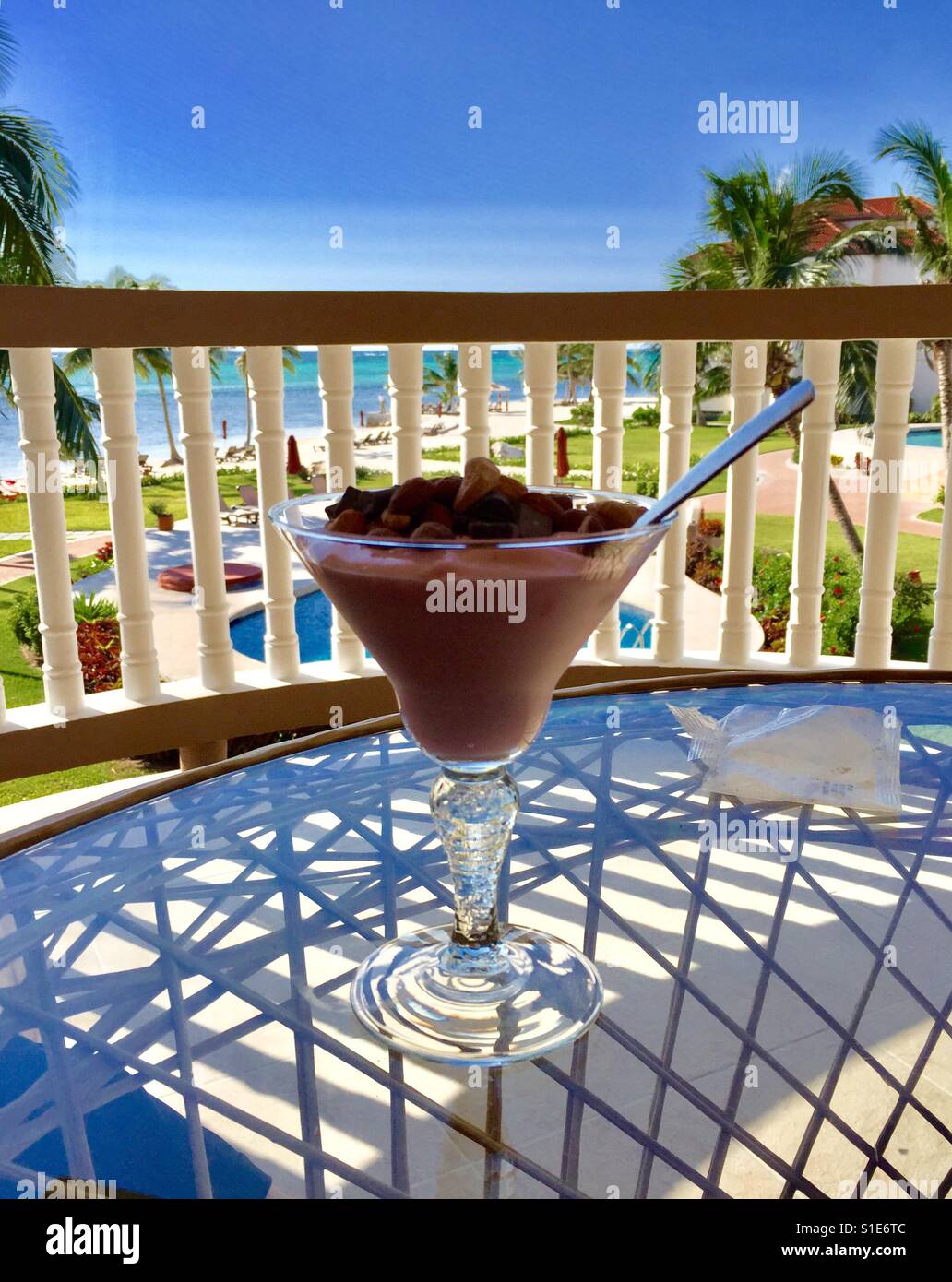 Beach breakfast hi-res stock photography and images - Alamy