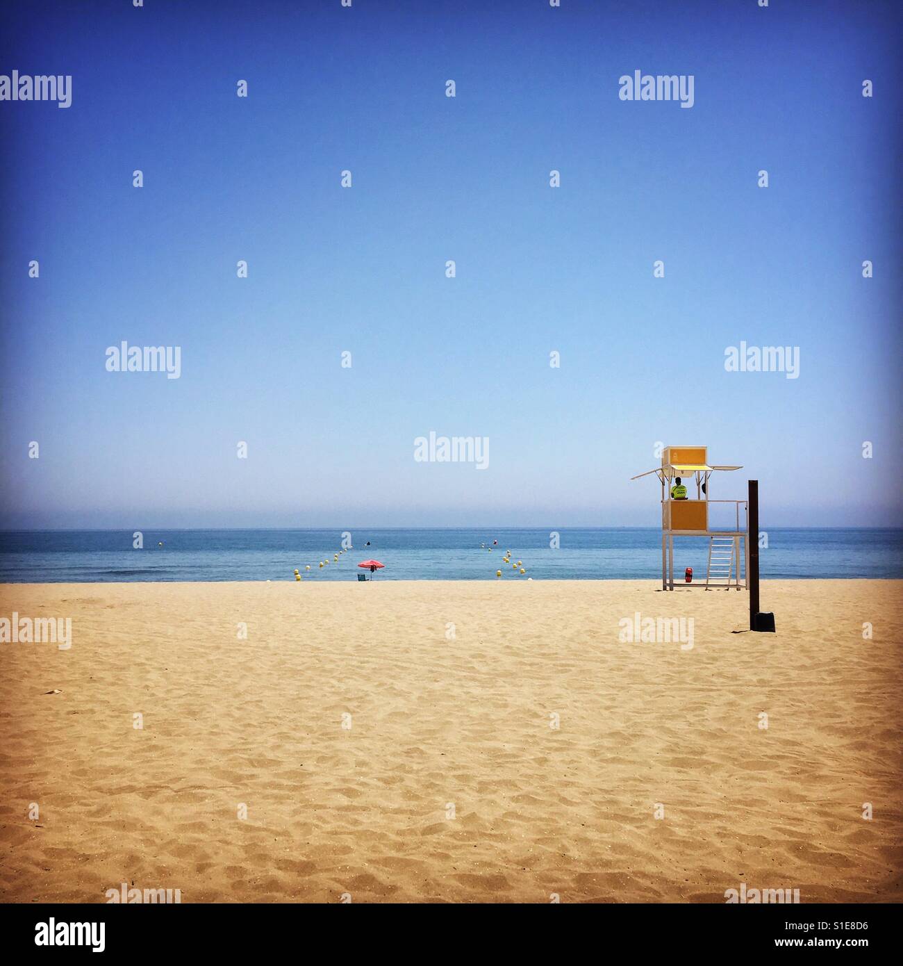 Lifeguard lookout beach hi-res stock photography and images - Alamy