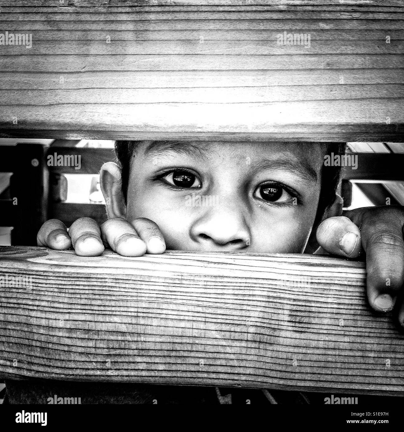 Two fingers by their eyes hi-res stock photography and images - Alamy