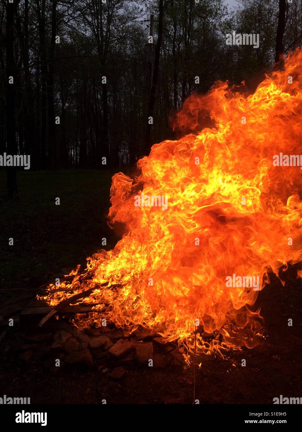 Flare pit hi-res stock photography and images - Alamy