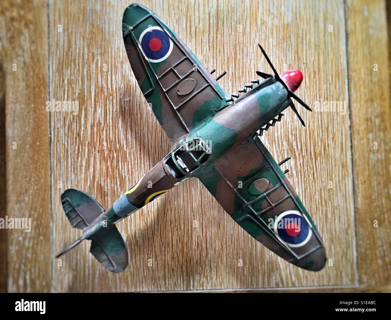 Metal spitfire model hi-res stock photography and images - Alamy
