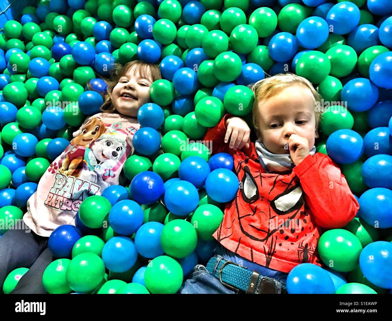 Ball pit kids hi-res stock photography and images - Alamy