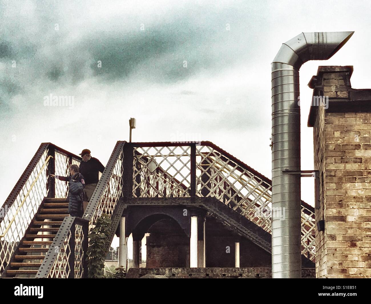 Victorian pedestrian railway bridge Stock Photo - Alamy