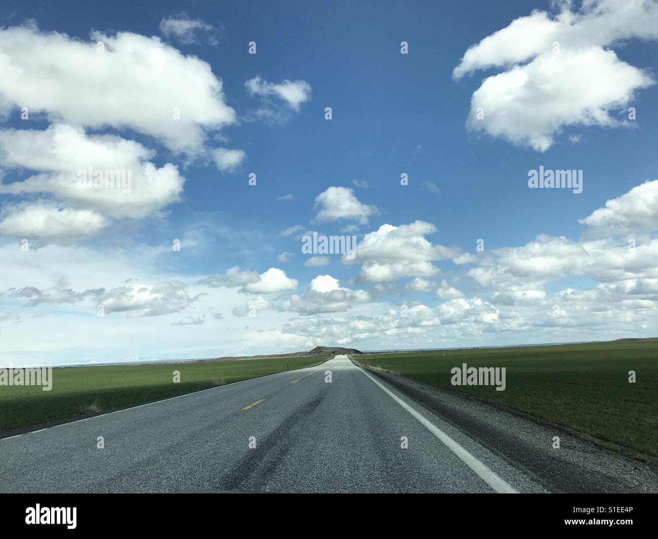 Wheat road hi-res stock photography and images - Alamy