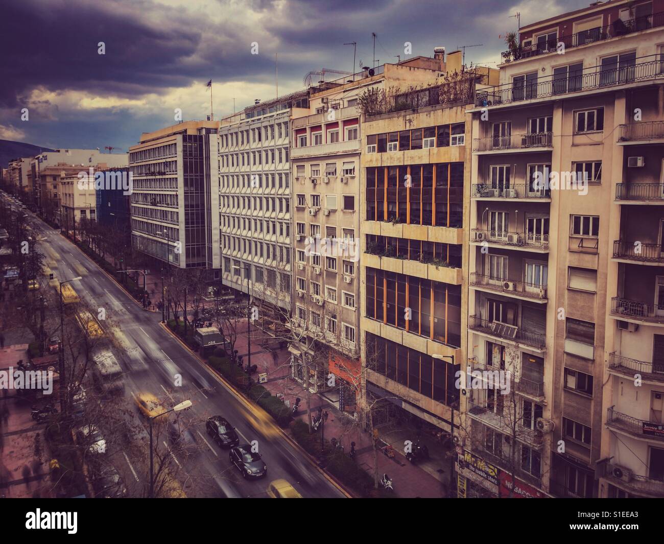 Highway with buildings Stock Photo - Alamy