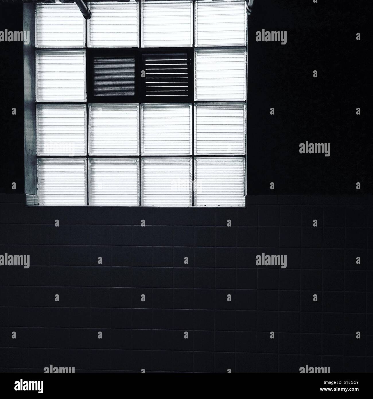 Glass block rectangular hi-res stock photography and images - Alamy