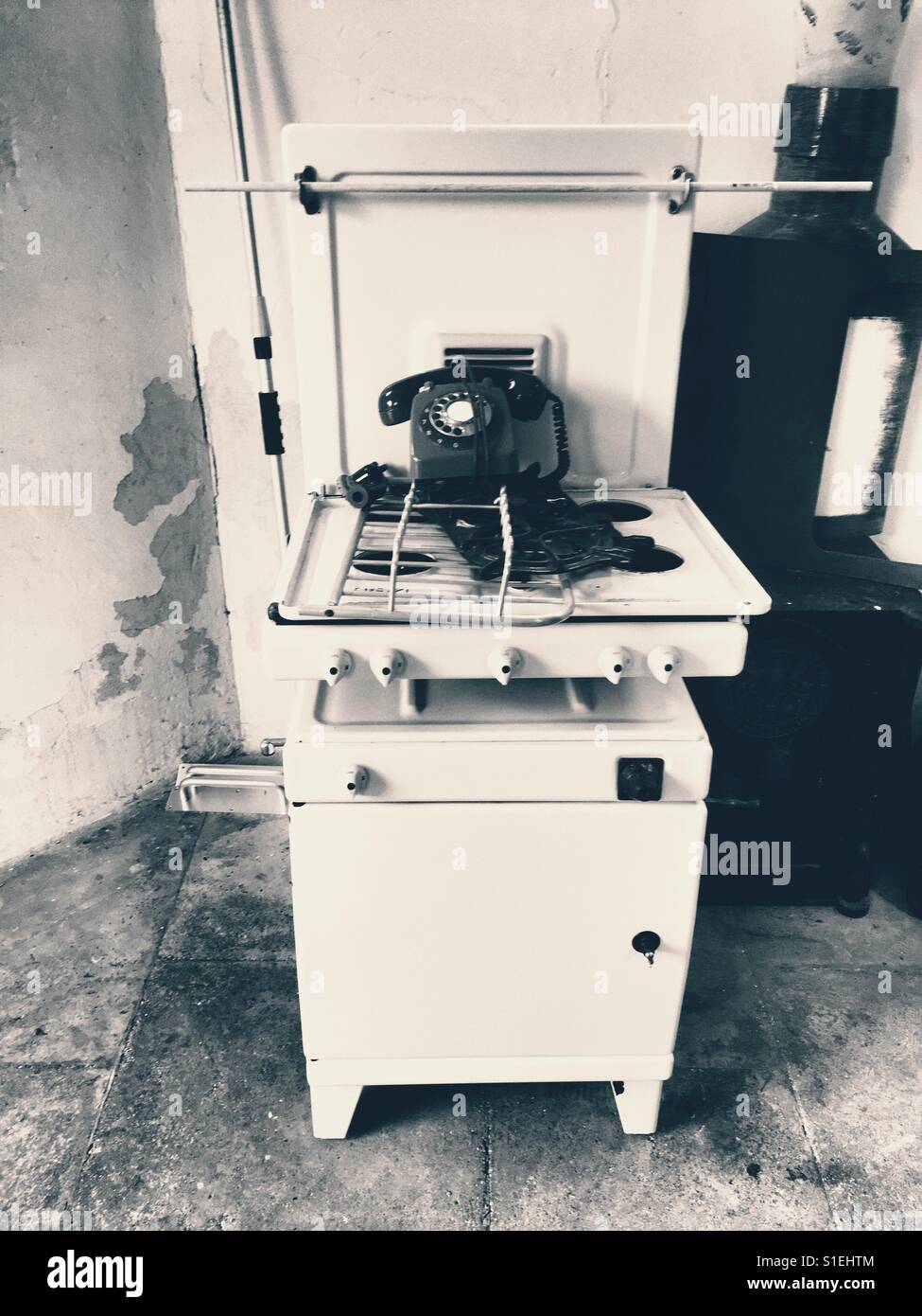 1960s cooker hi-res stock photography and images - Alamy