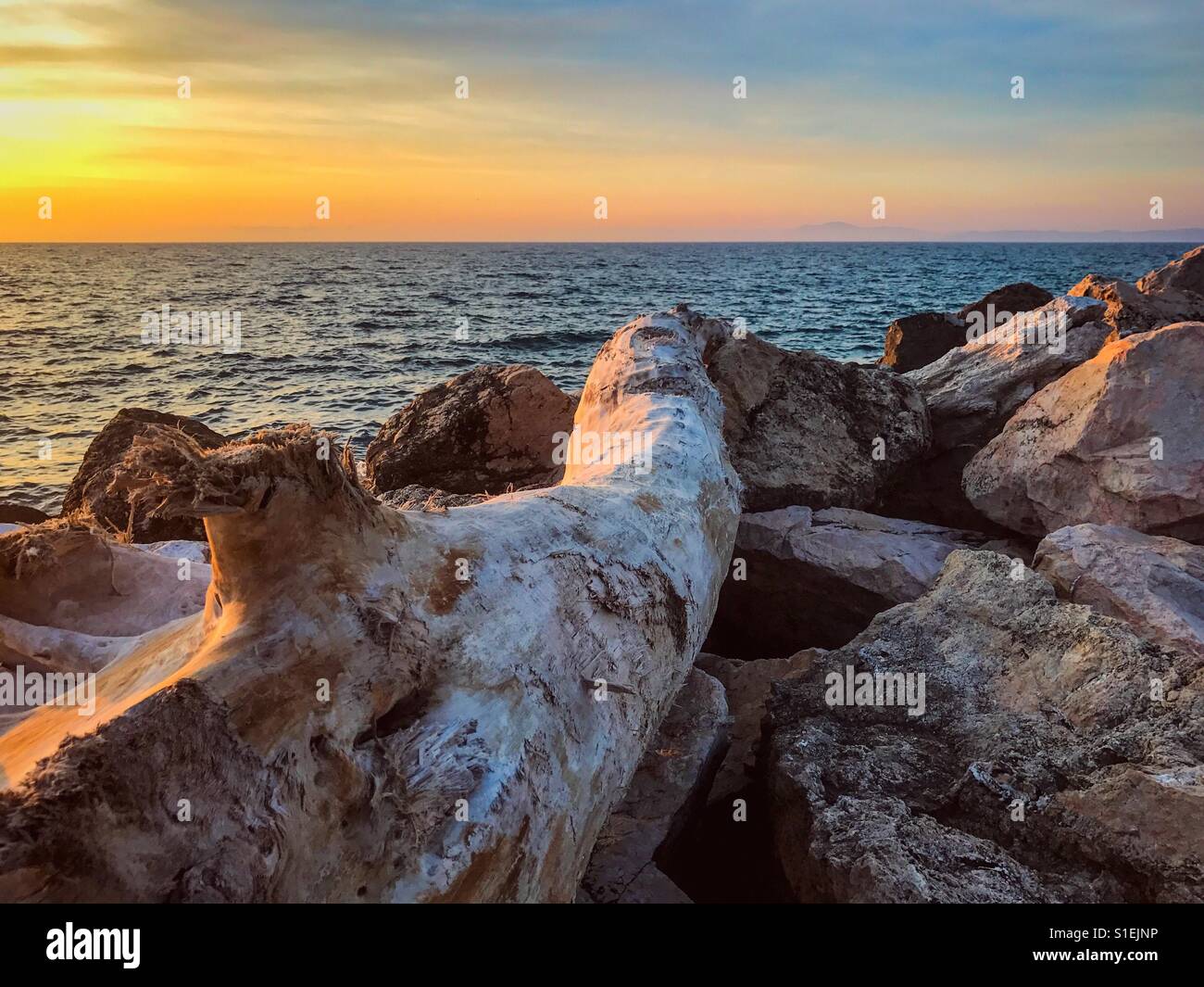 Rocks glow hi-res stock photography and images - Alamy