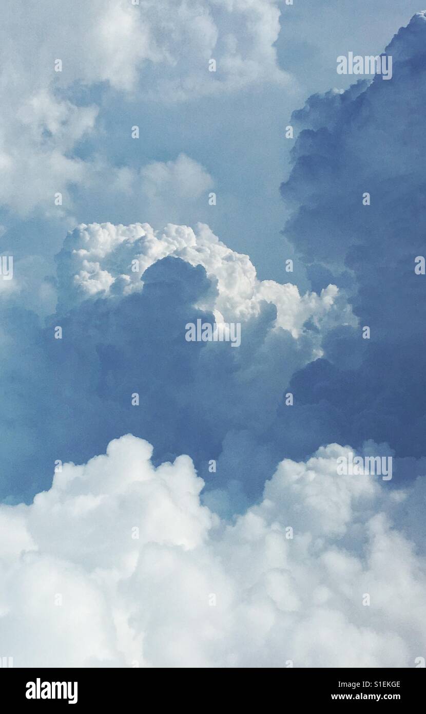 Cloud field hi-res stock photography and images - Alamy