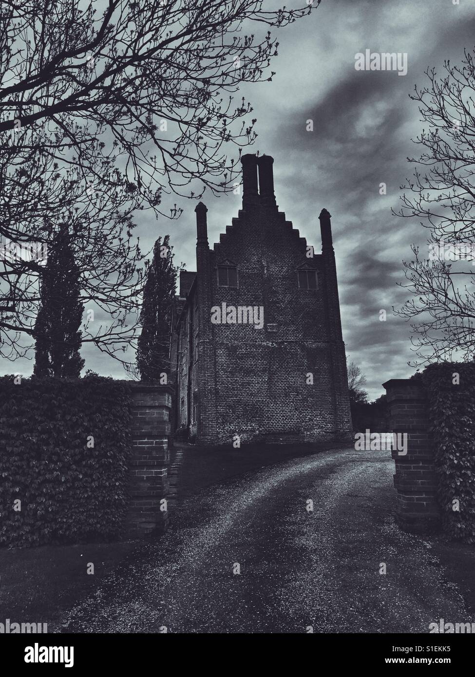 English haunted house hi-res stock photography and images - Alamy