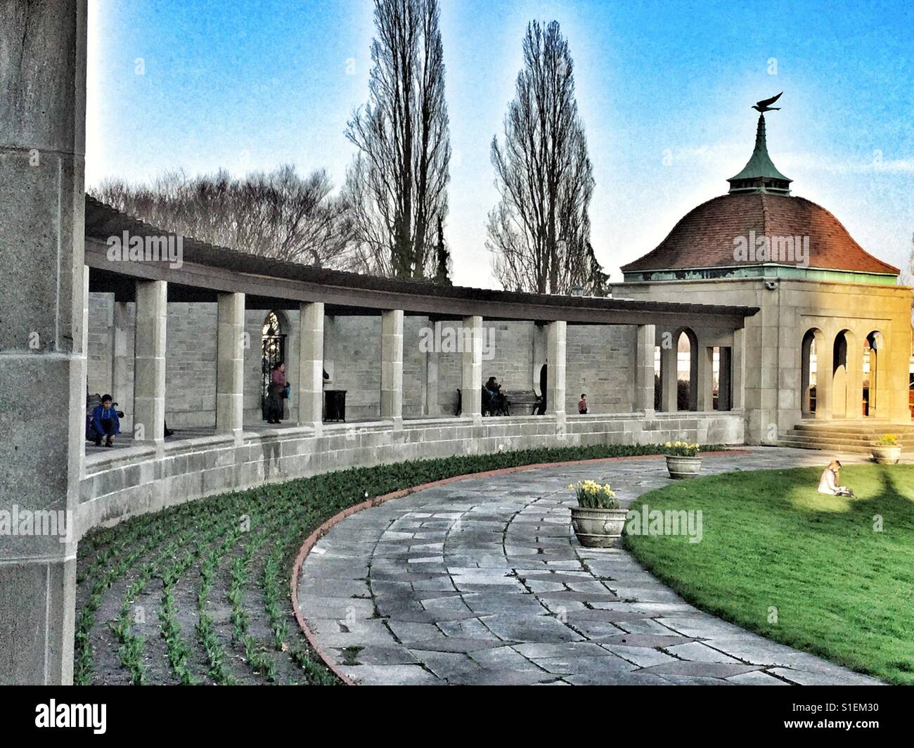 Circular path in a park Stock Photo - Alamy