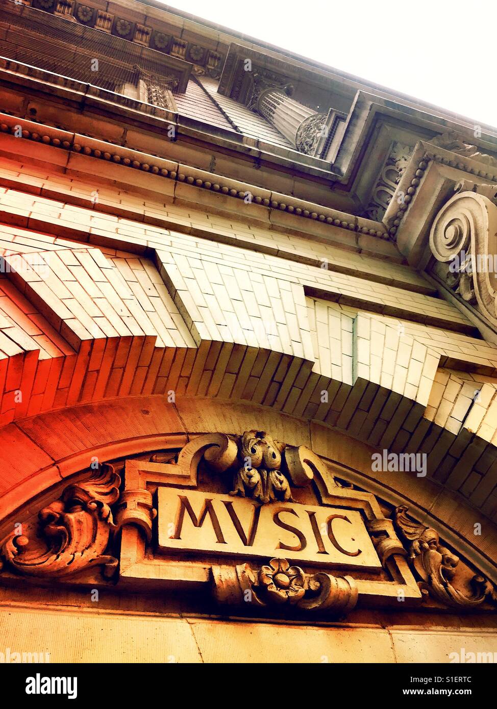 Lyric theater hi-res stock photography and images - Alamy