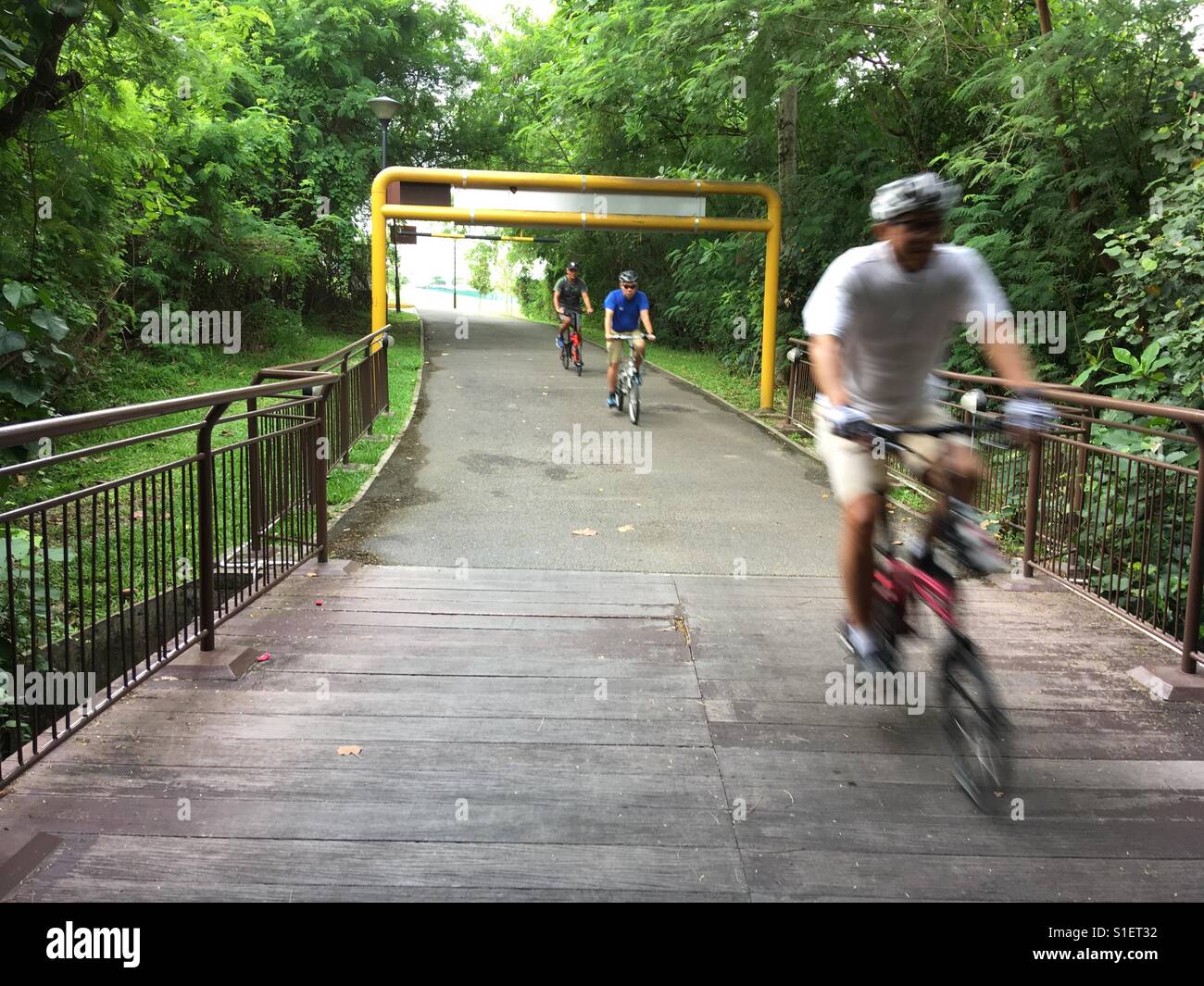 Cycling in singapore hi-res stock photography and images - Alamy