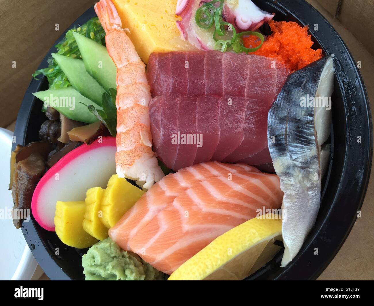 Chirashi don hi-res stock photography and images - Alamy