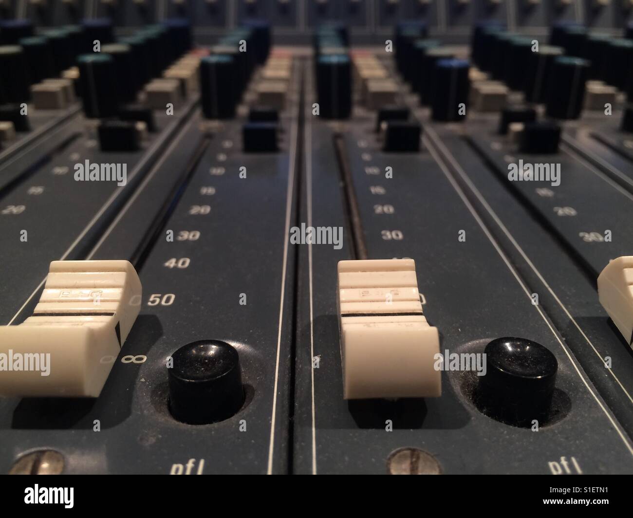 Fader hi-res stock photography and images - Alamy