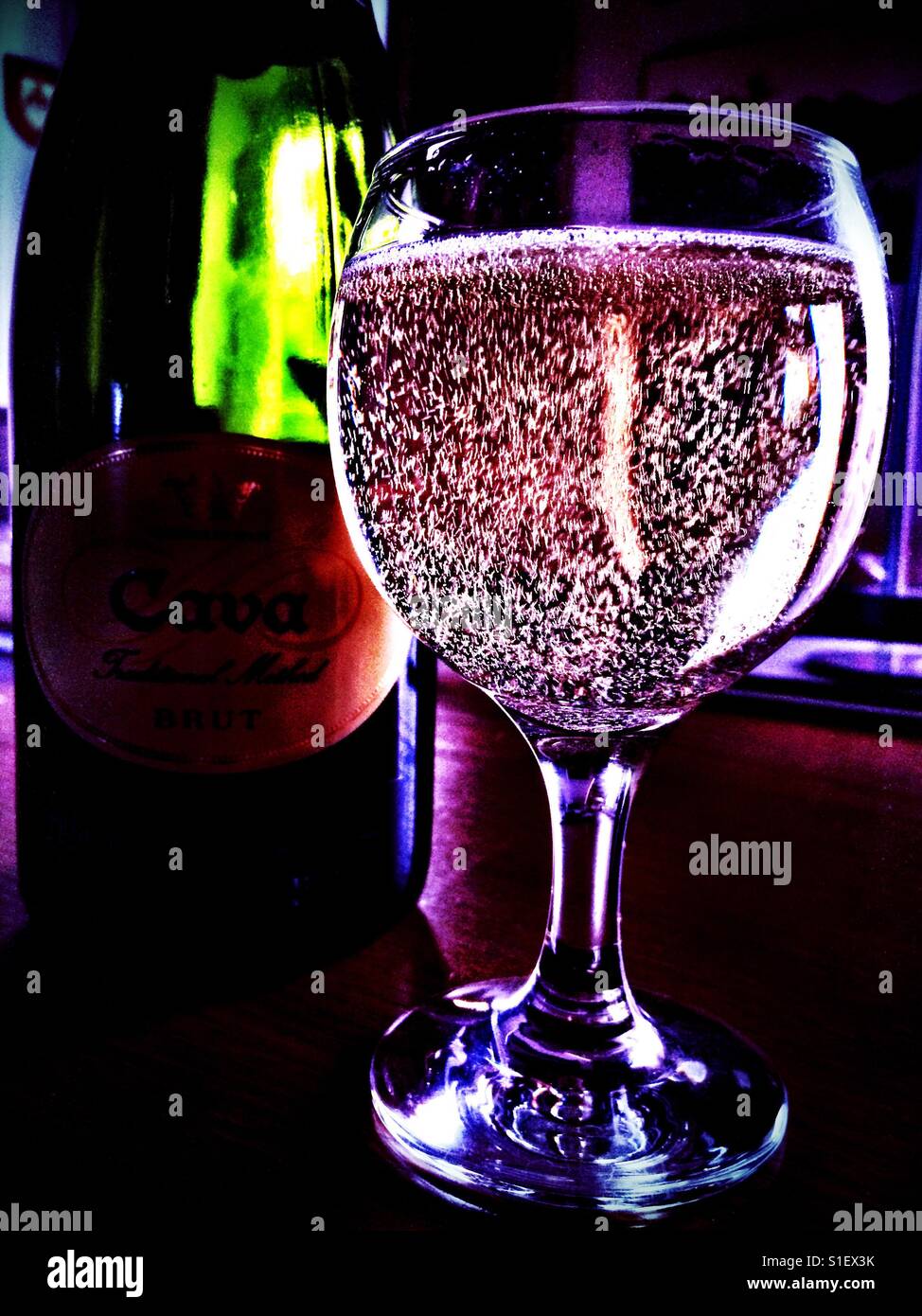 Cava glass hi-res stock photography and images - Alamy