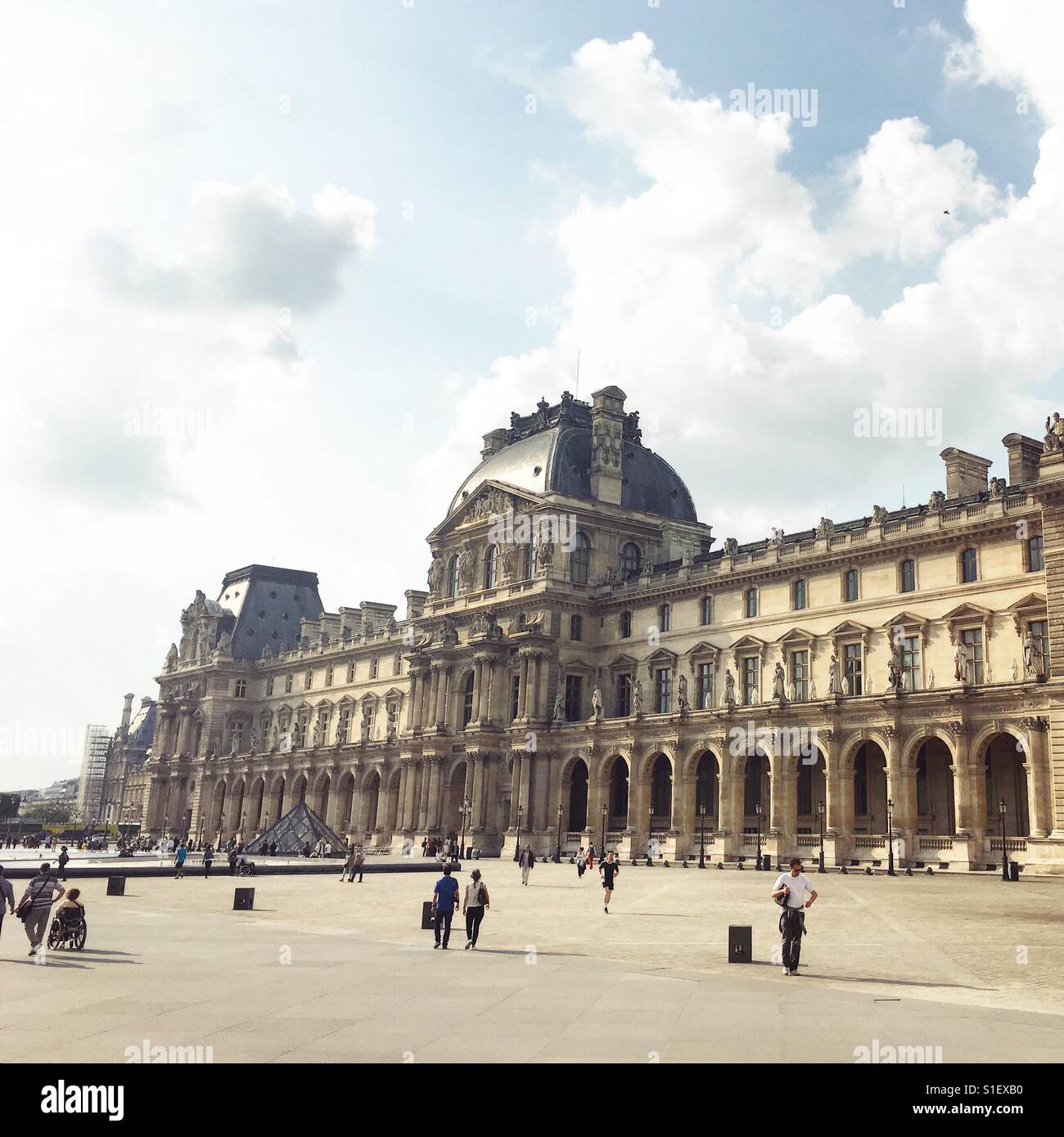 Louvre castle hi-res stock photography and images - Alamy