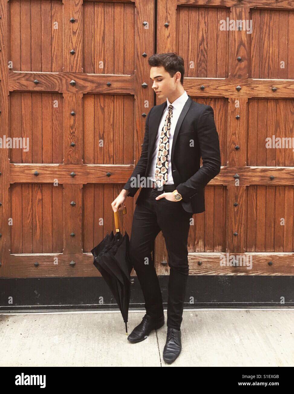 Suit with tie hi-res stock photography and images - Alamy