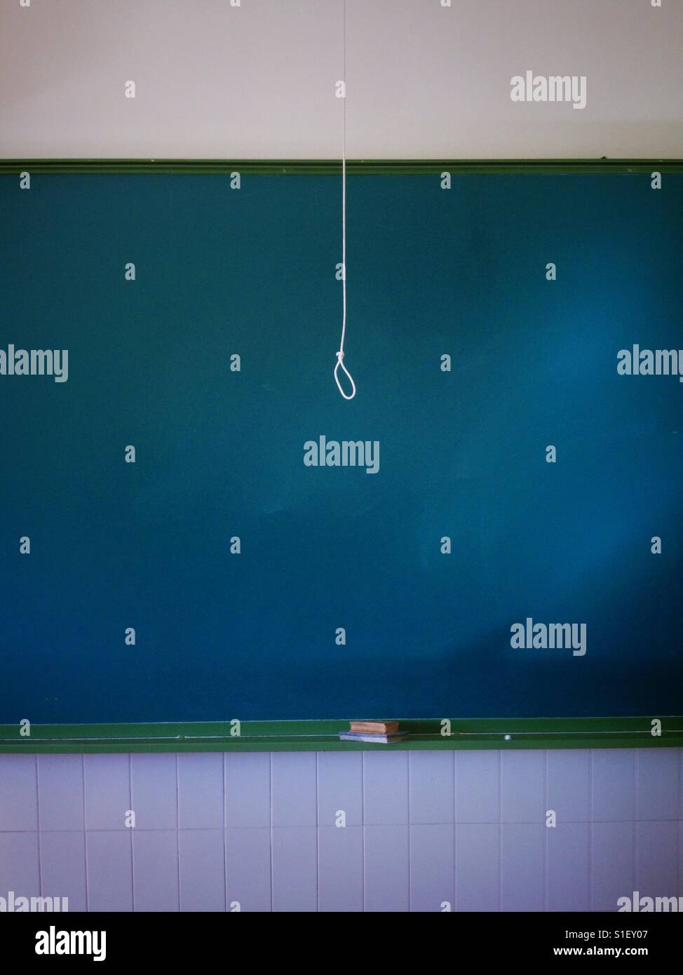 End classes hi-res stock photography and images - Alamy