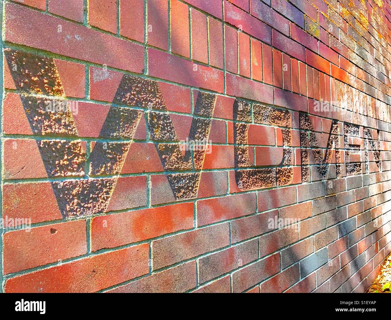 Women of the wall hi-res stock photography and images - Alamy