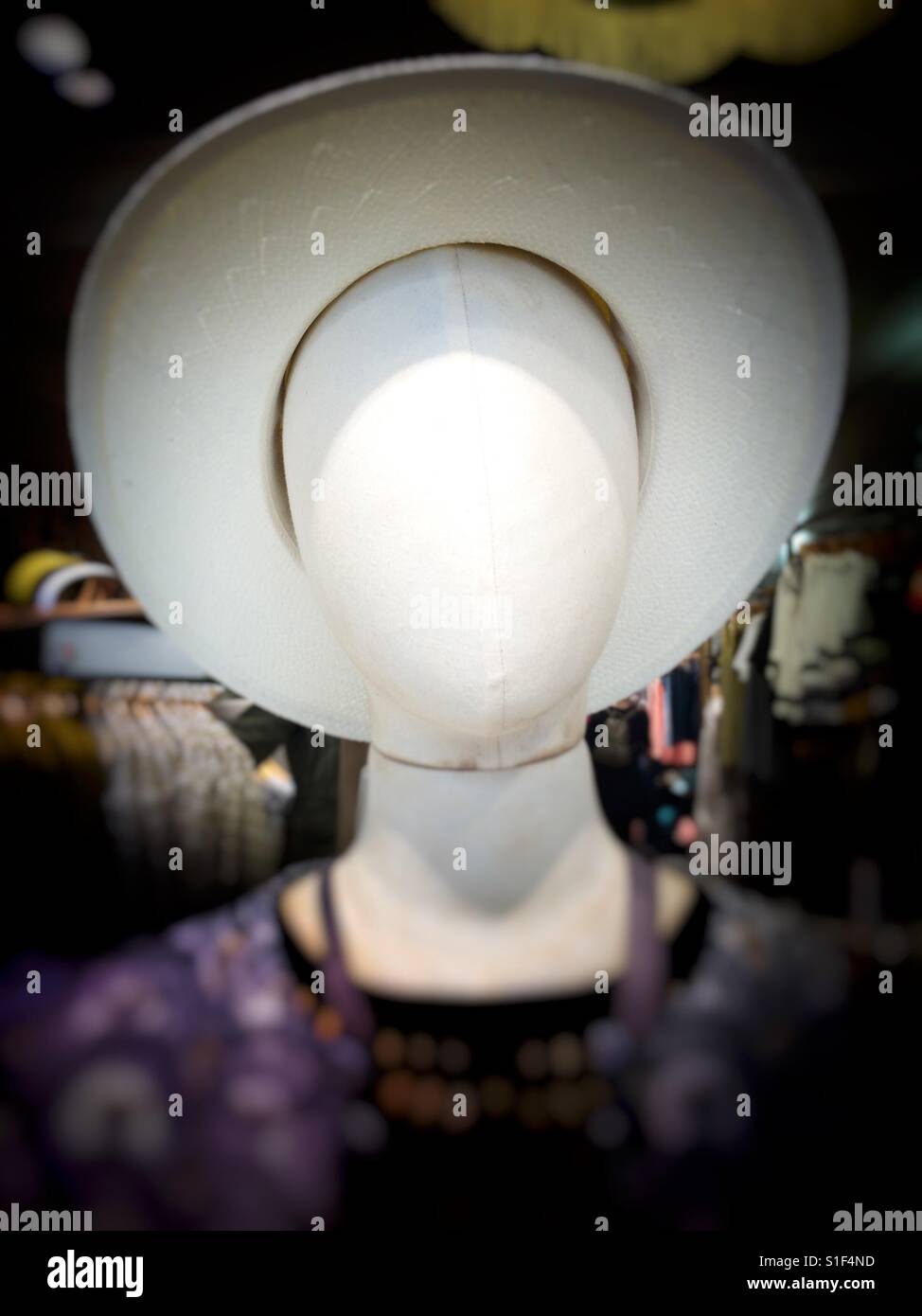 Faceless face hi-res stock photography and images - Alamy