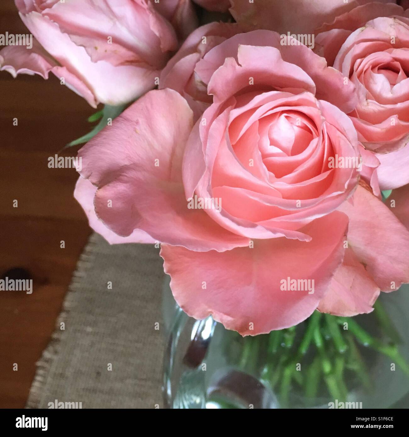 Roses market hi-res stock photography and images - Alamy