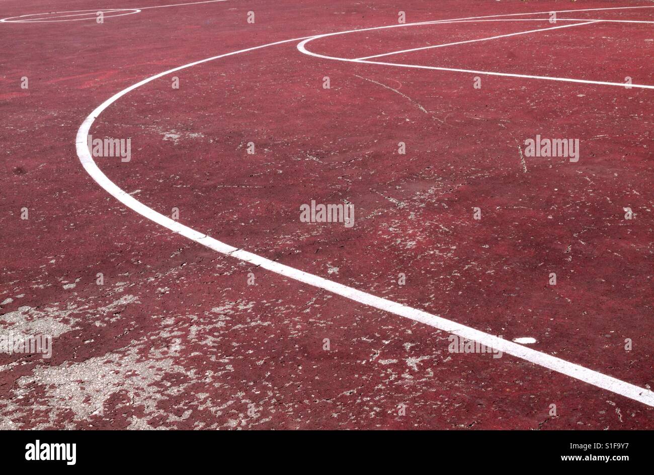 Old basketball court hi-res stock photography and images - Alamy