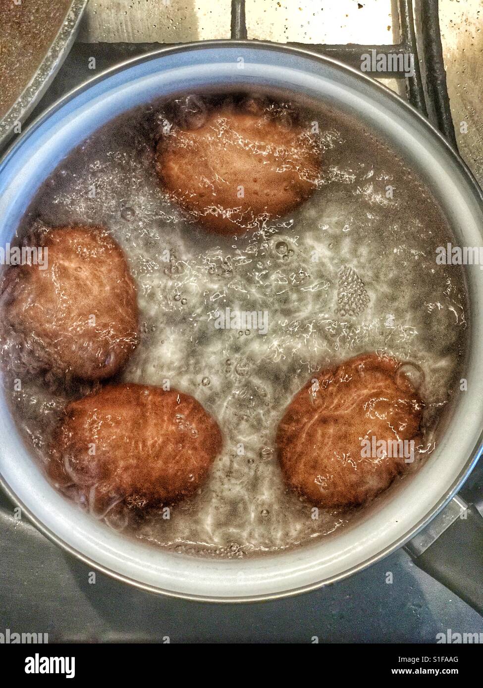 Boiling egg hi-res stock photography and images - Alamy