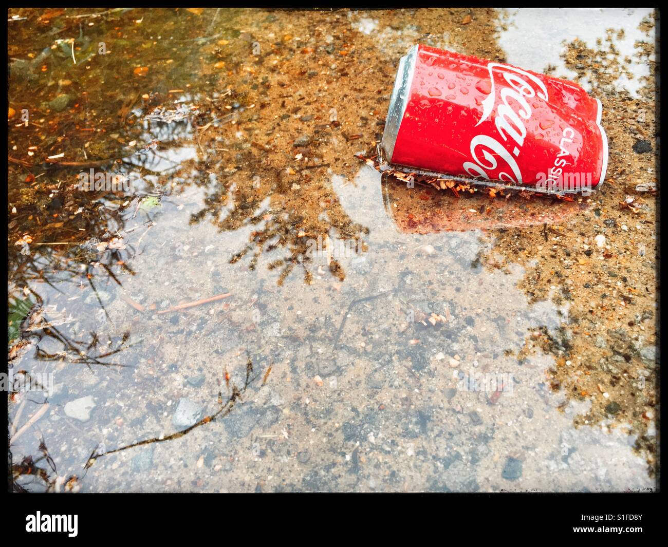 Coca cola rubbish hi-res stock photography and images - Alamy