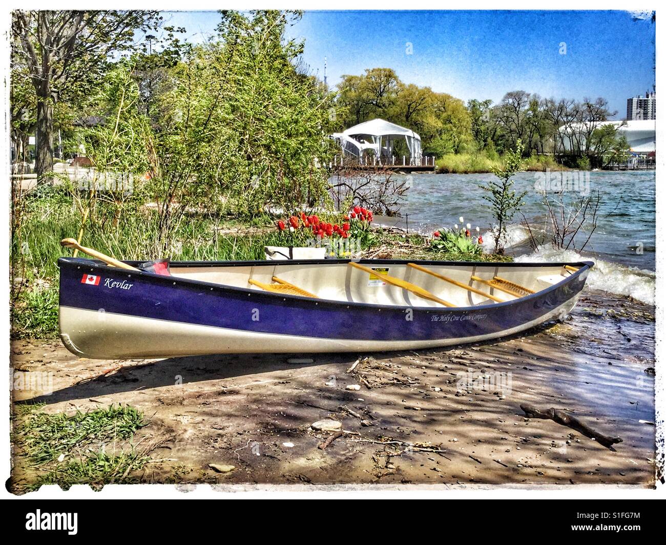Beached canoe on the shores of Lake Ontario Stock Photo - Alamy