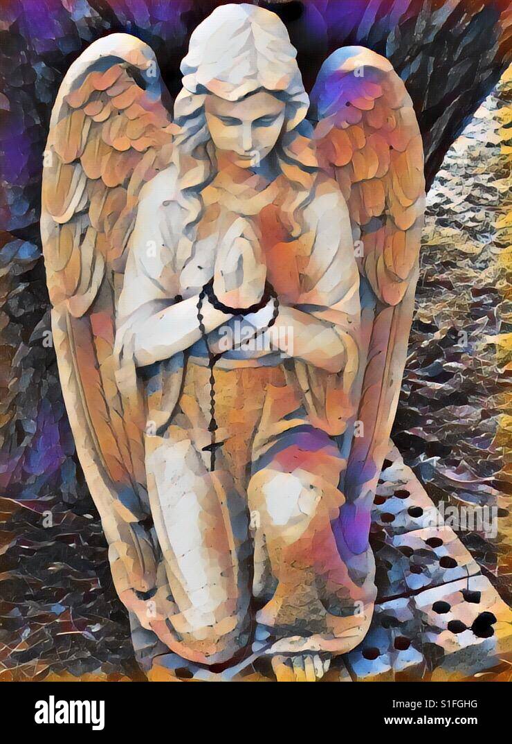 Kneeling angel hi-res stock photography and images - Alamy