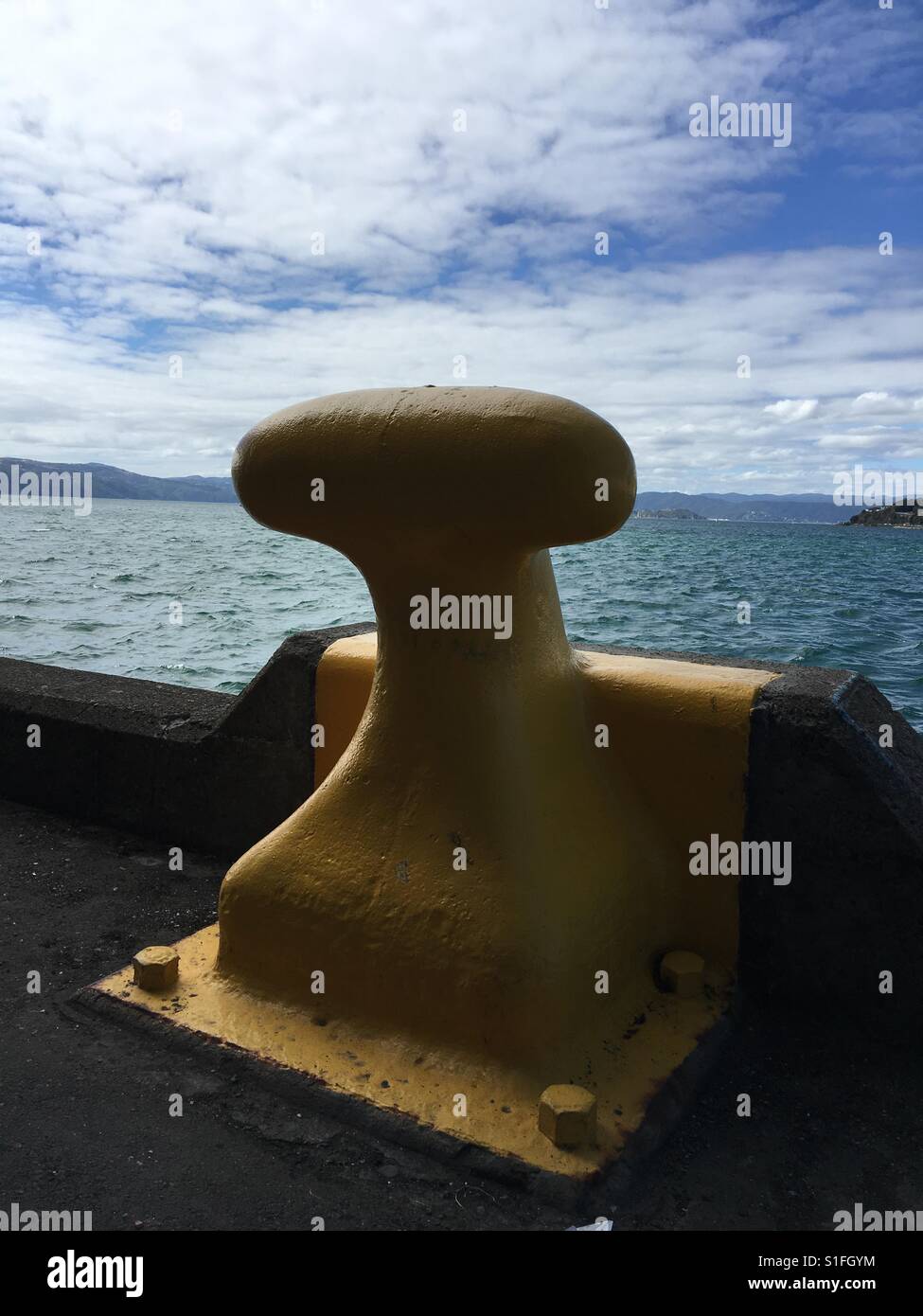 Yellow bollard hi-res stock photography and images - Alamy