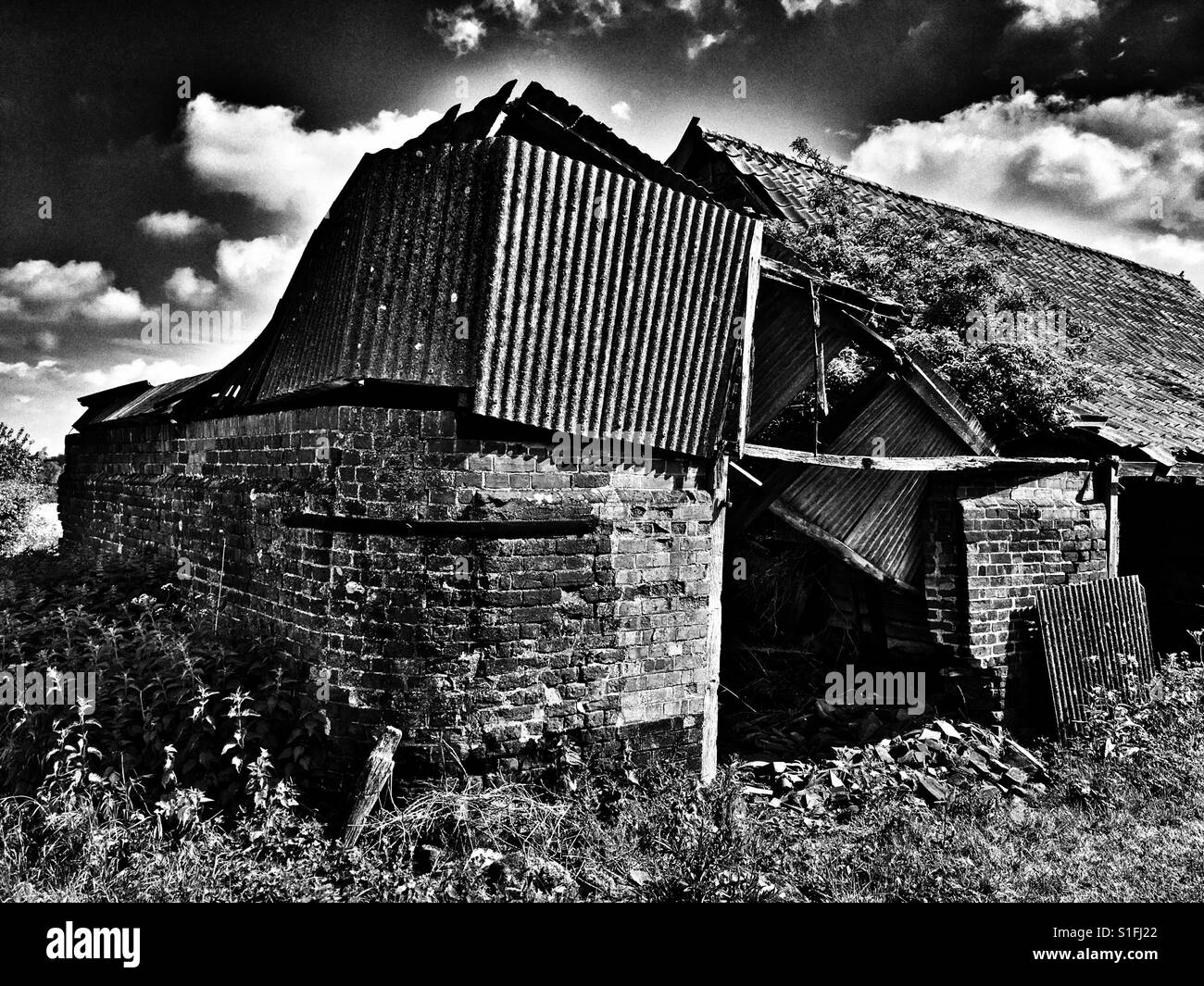 Collapsed farm building Stock Photo - Alamy