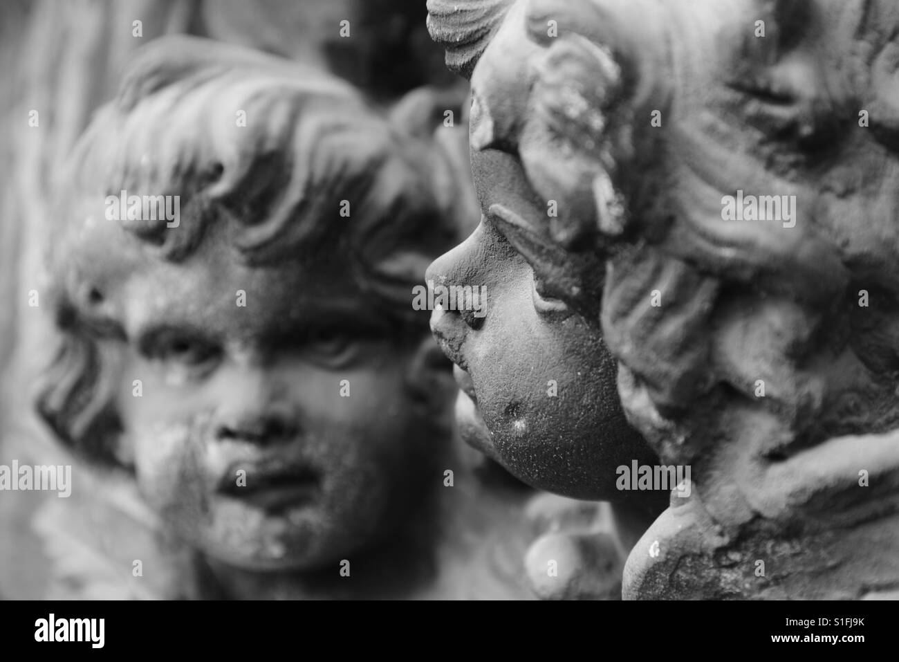Cherubs gothic hi-res stock photography and images - Alamy