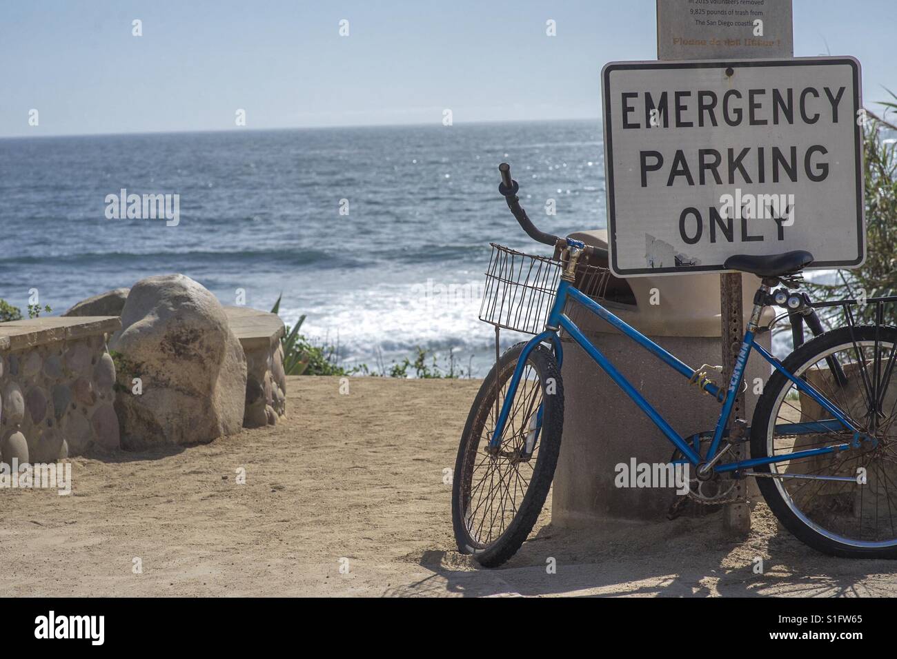 Beach cruiser bike hi-res stock photography and images - Alamy
