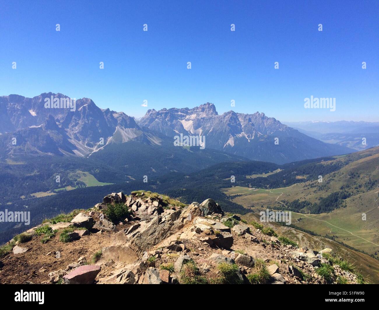 Quaterna hi-res stock photography and images - Alamy