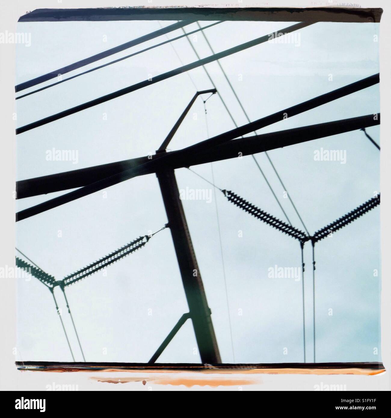 Intersecting wires hi-res stock photography and images - Alamy