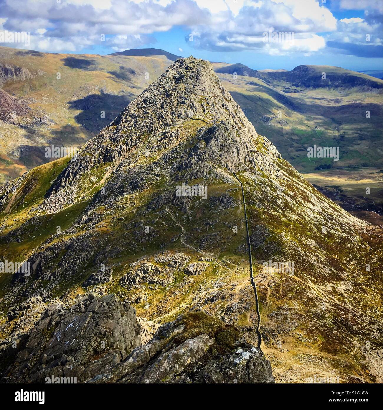 Tryfan Mountain, Snowdonia, Wales, Uk Stock Photo - Alamy