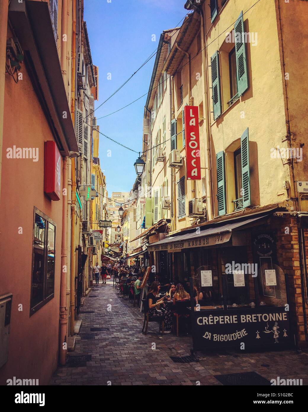 Cannes old town hi-res stock photography and images - Alamy