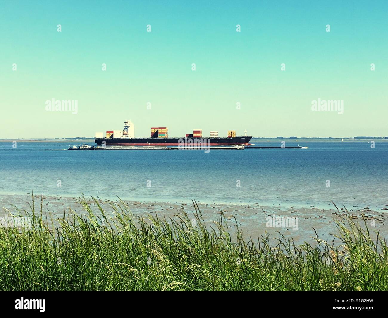 Sea going barges hi-res stock photography and images - Alamy